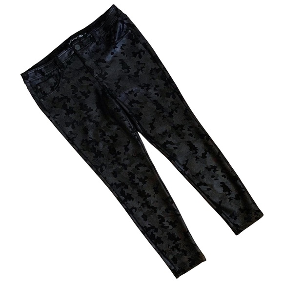 one 5 one | Pants & Jumpsuits | One5one Velvet Embossed Skinny Pants ...